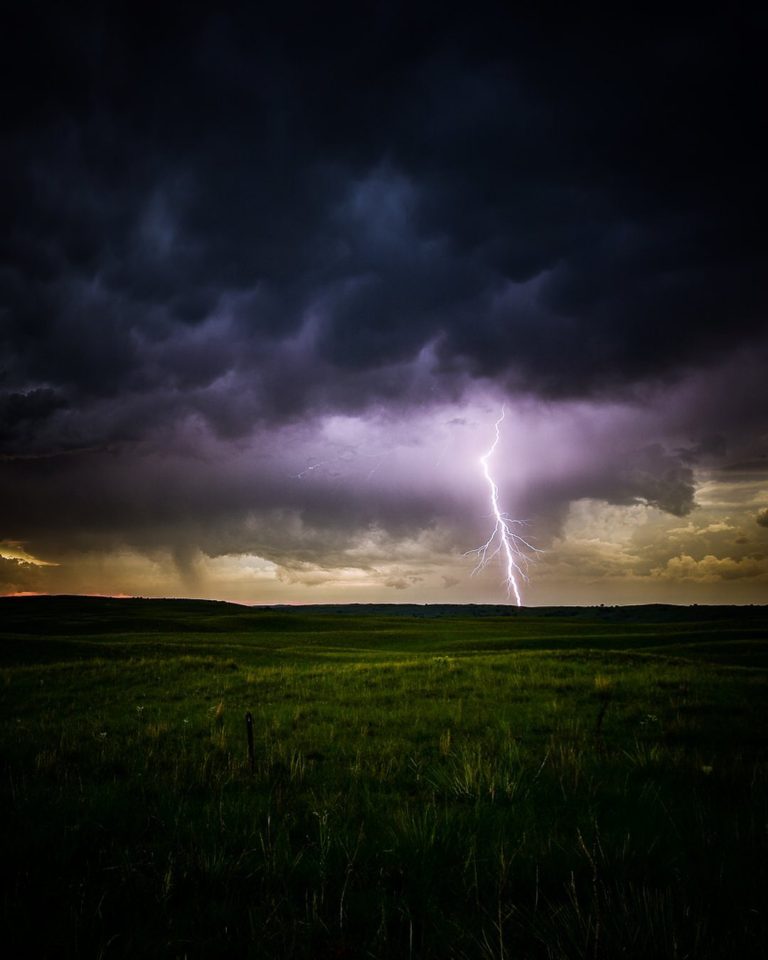 “Into the Storm…”: Daredevil Photographer Captures Incredible Storm ...