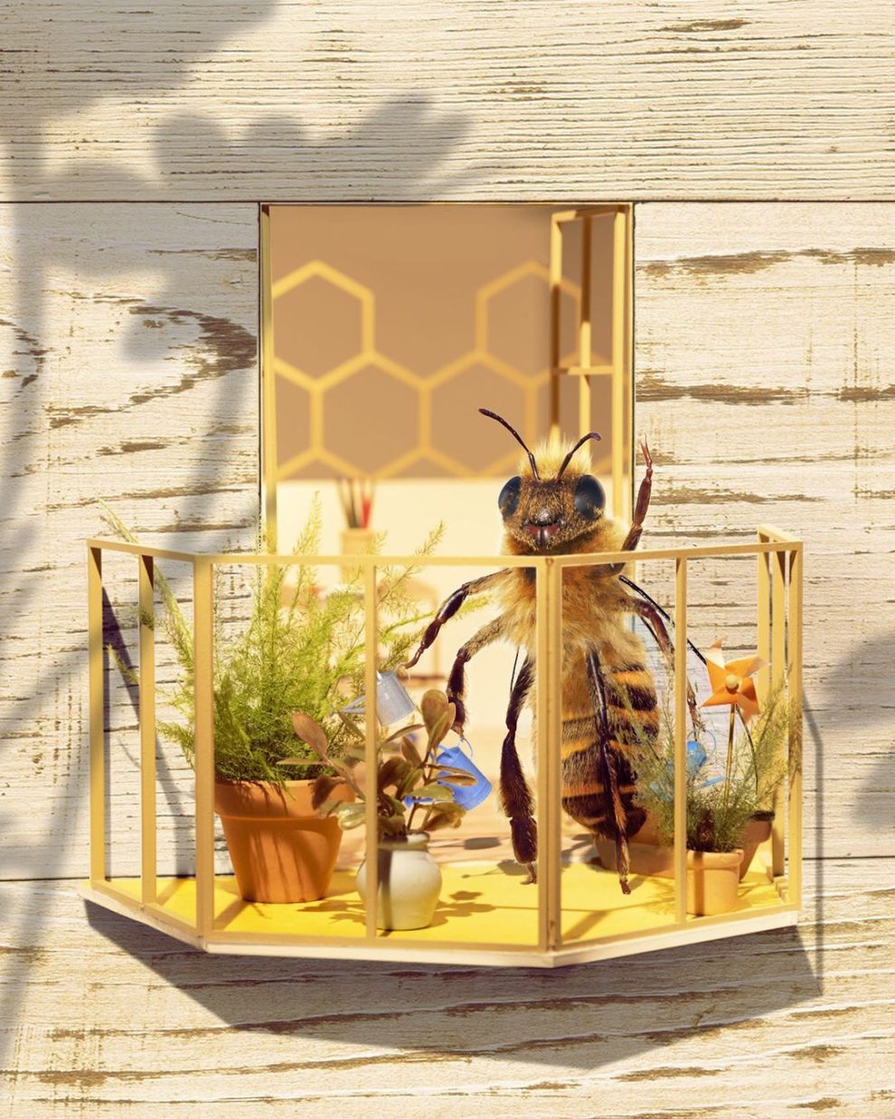 Introducing The World’s First Bee Influencer » Design You Trust ...