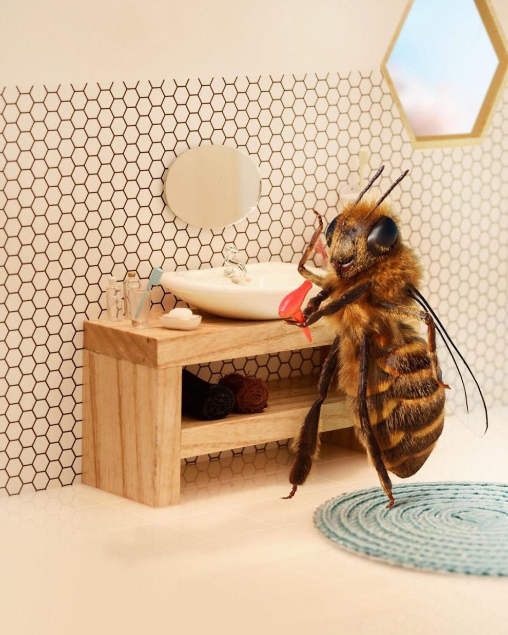 Introducing The World’s First Bee Influencer » Design You Trust ...