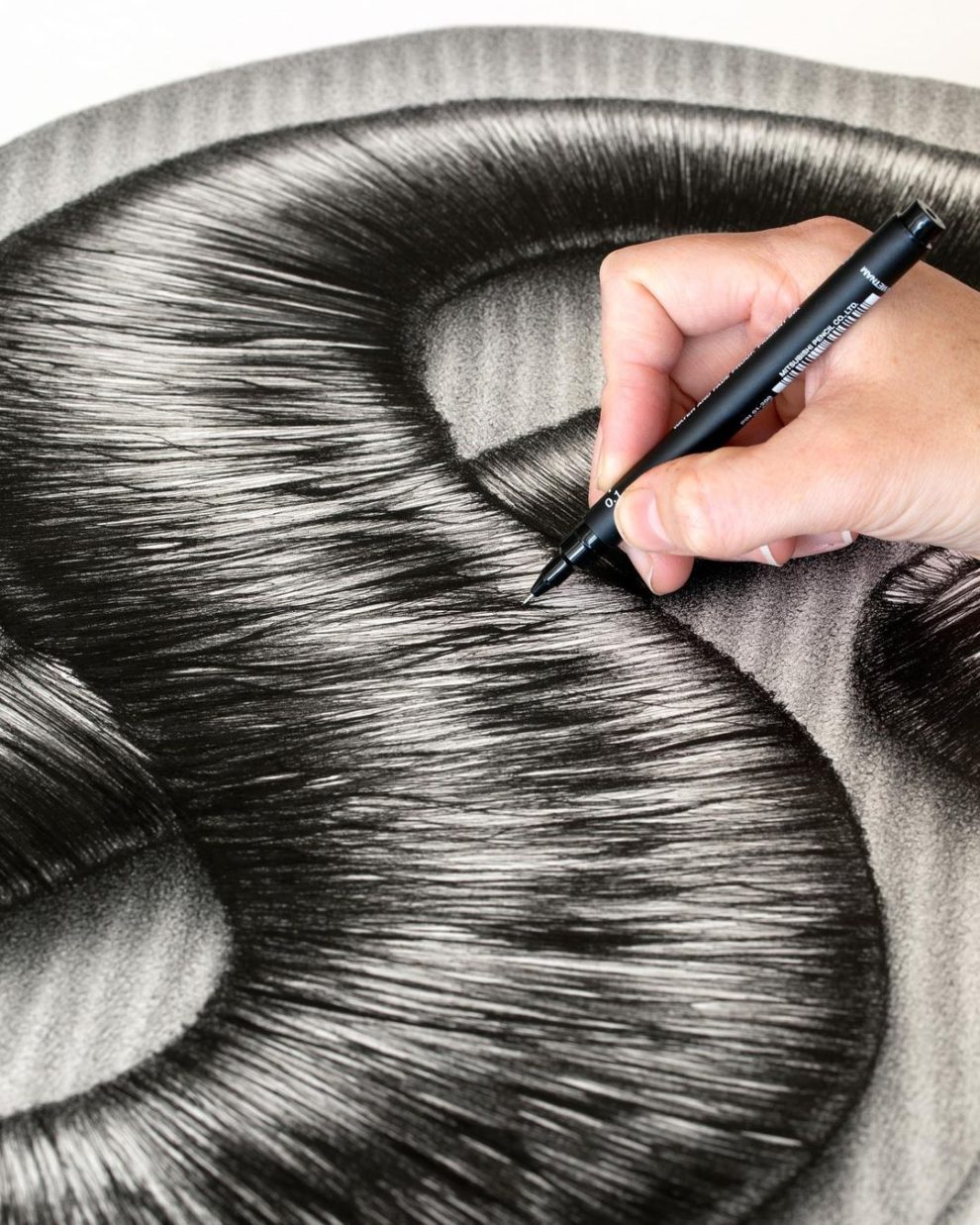 The Ultra-Realistic, Three-Dimensional Paintings of CJ Hendry » Design ...