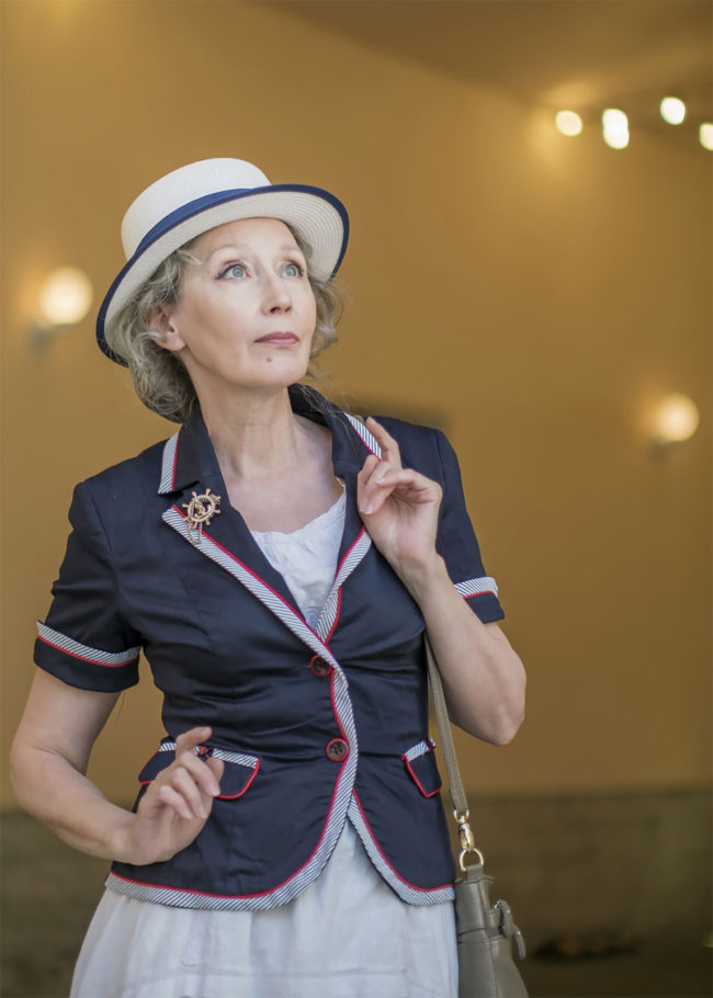 A 58-Year-Old Lady Creates Magical Costumes That Can Transport You to ...