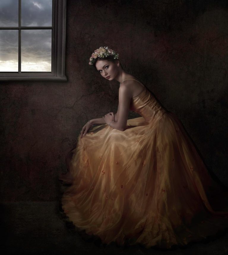 Photographer Sets Up A Garden In Living Room And Did Photoshoots To ...