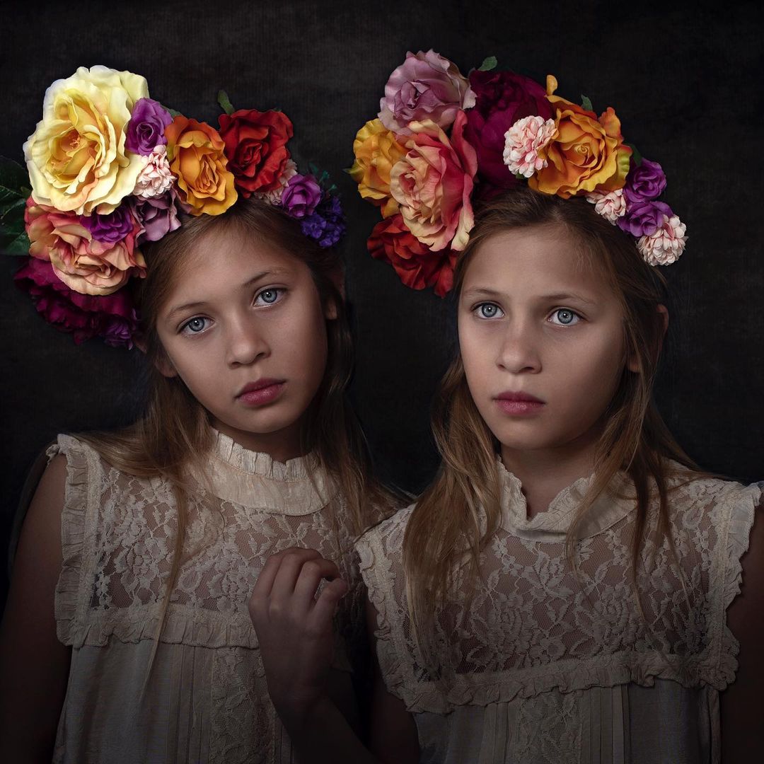 Photographer Sets Up A Garden In Living Room And Did Photoshoots To ...