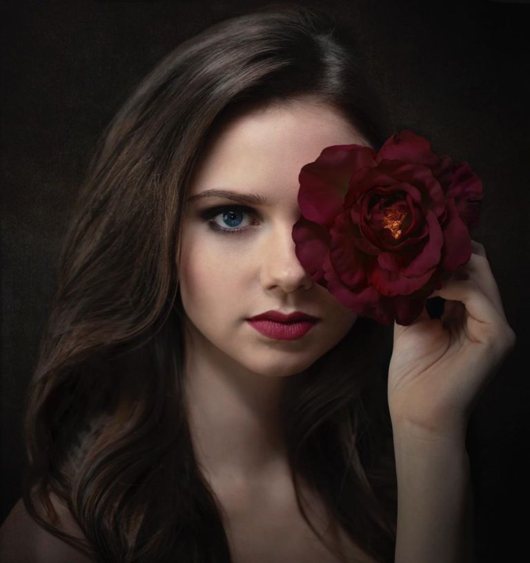 Photographer Sets Up A Garden In Living Room And Did Photoshoots To ...