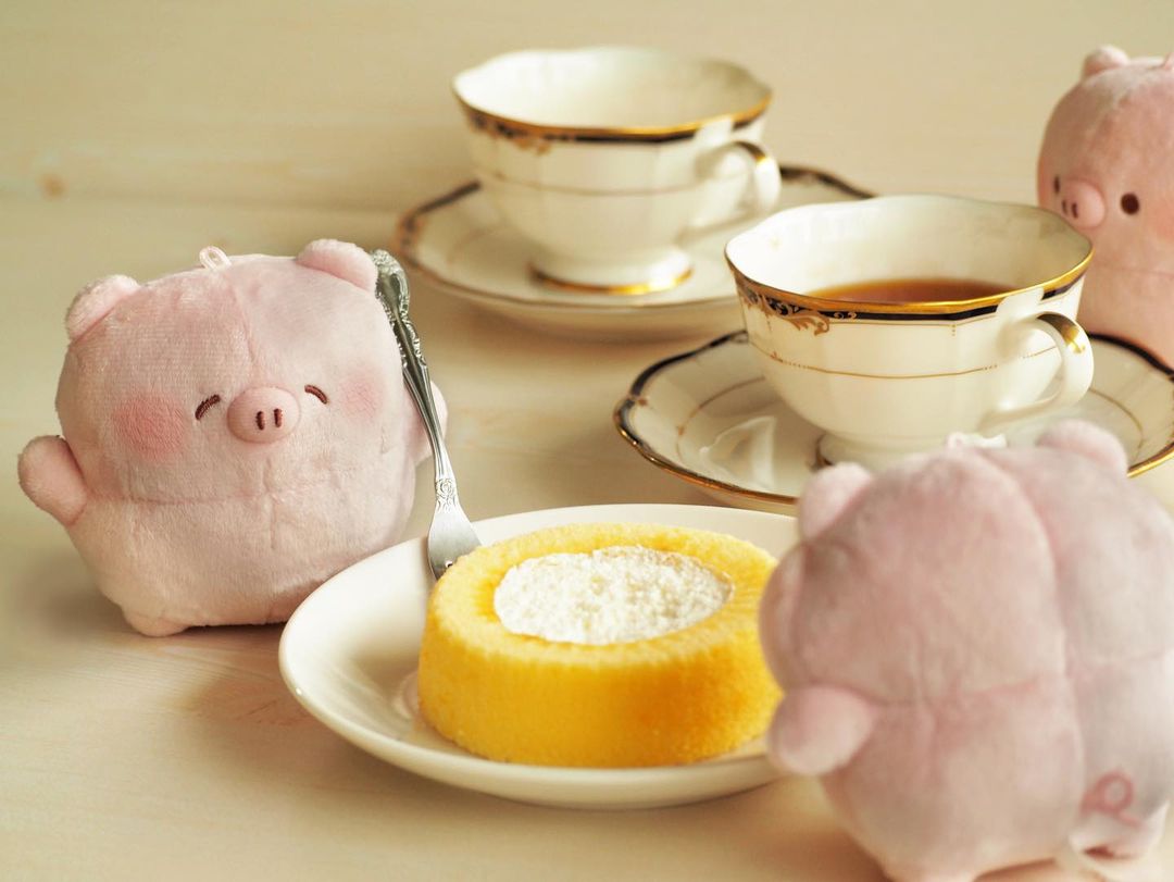 Megumi Fujimoto’s Cute Fat Piglets » Design You Trust — Design Daily ...