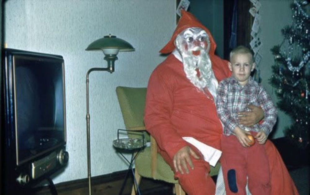 Photos of 40 Scariest Santas of All Time » Design You Trust — Design ...