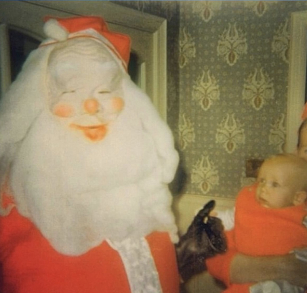 Photos of 40 Scariest Santas of All Time » Design You Trust — Design ...