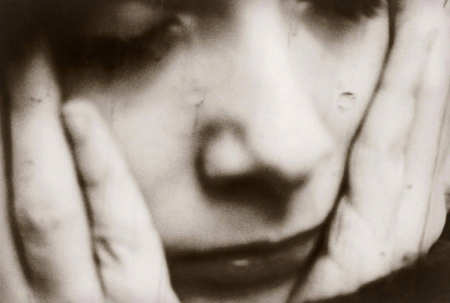 French Photographer Sophie Fontaine Shoots Poignant Portraits In Film ...