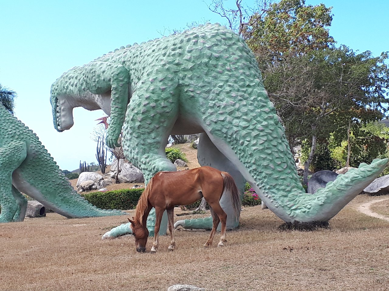 The 5 Most Delightfully Cheesy Dinosaur Parks » Design You Trust ...