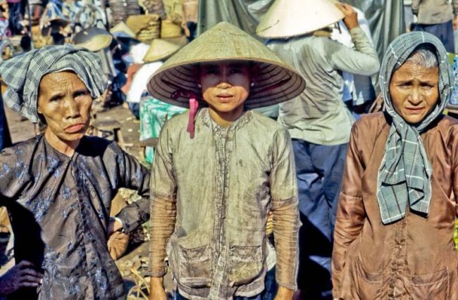 Fascinating Color Pictures of Life in My Tho, Vietnam Taken By a GI in ...