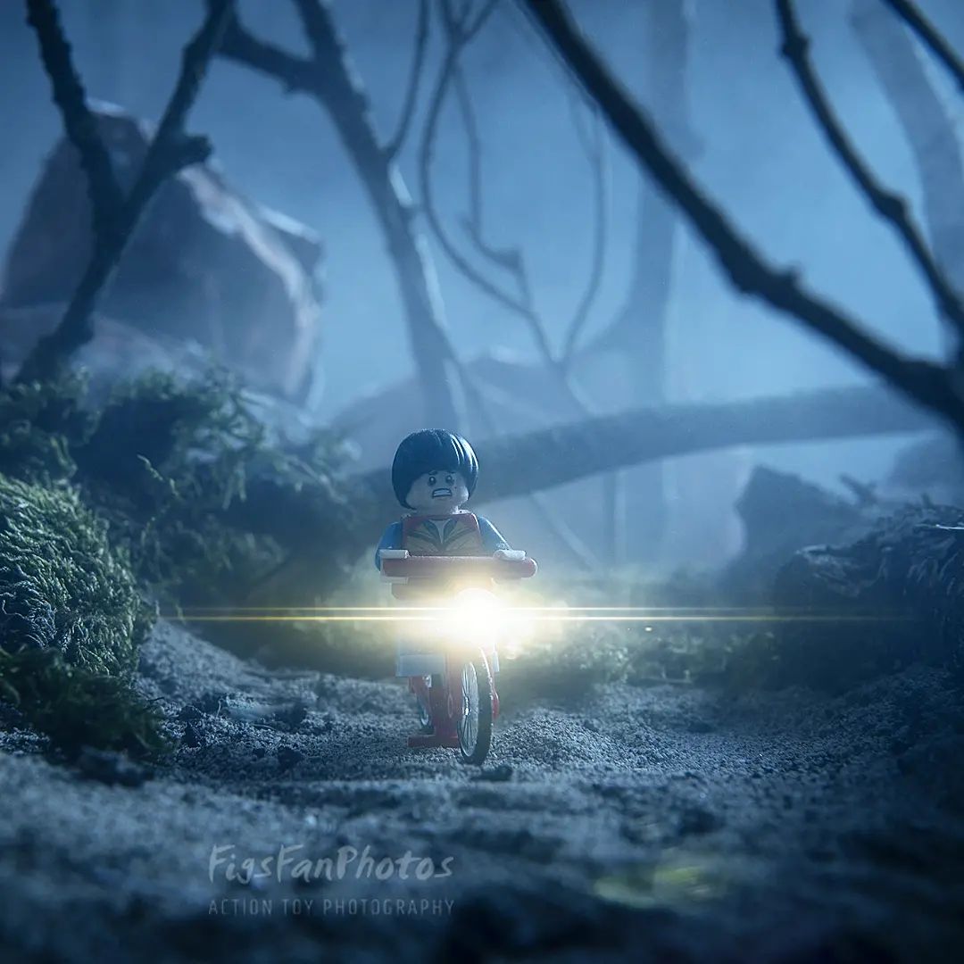 Photographer Creates Small-Scale Action-Packed Scenes Using Toys ...