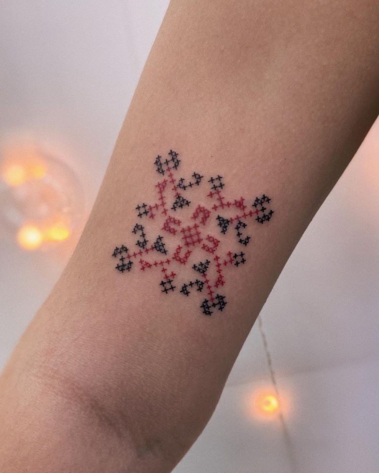 Ukrainians’ Wartime Patriotic Tattoos » Design You Trust — Design Daily ...