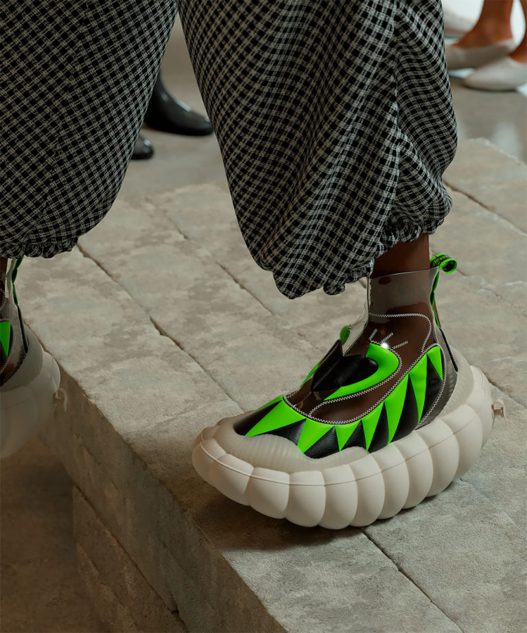 The Superb Bizarre and Futuristic Shoe Concept Designs by UV-朱 » Design ...