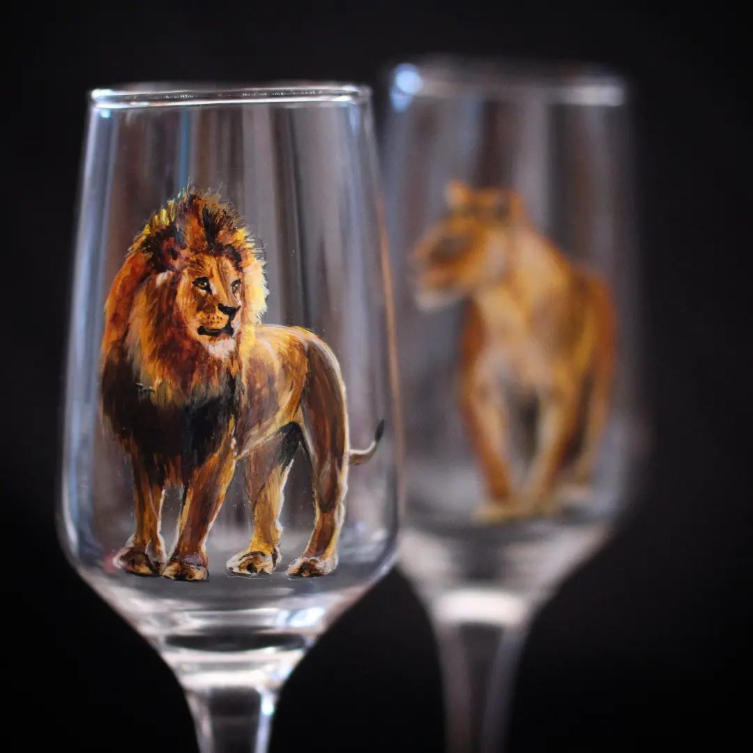 Romanian Artist Makes Detailed Paintings On Glass, And Here Are So Tiny ...