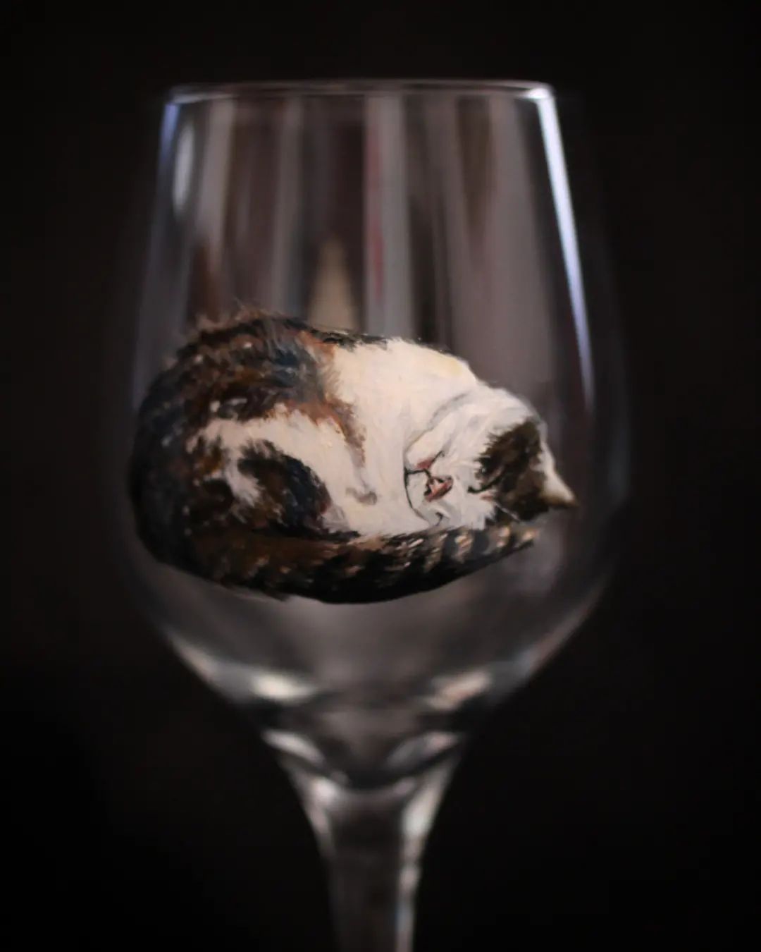 Romanian Artist Makes Detailed Paintings On Glass, And Here Are So Tiny ...