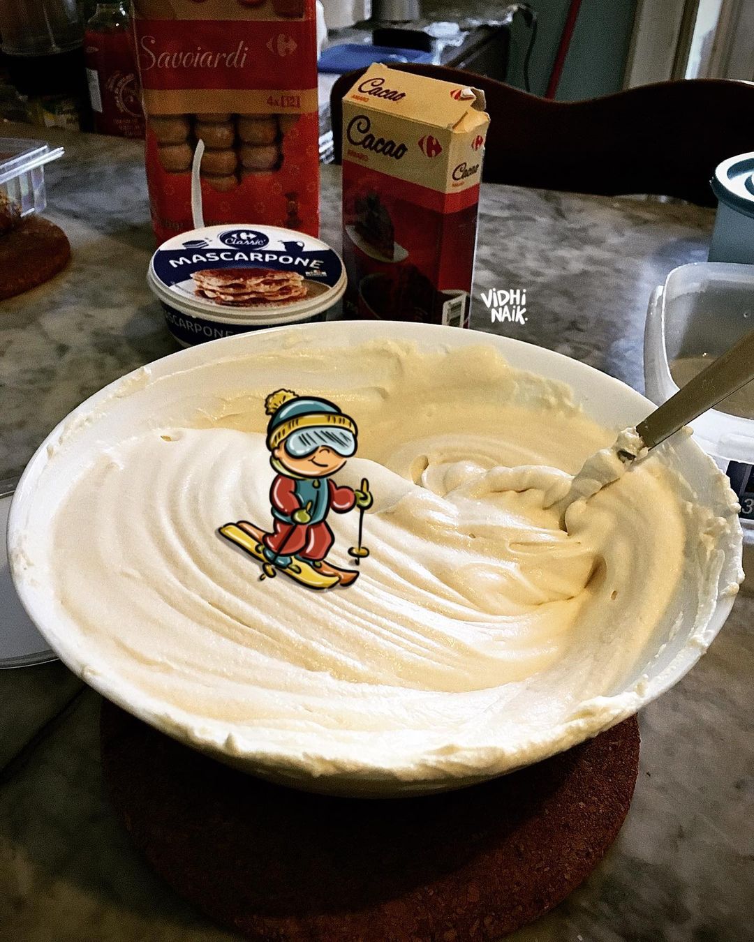 This Artis Creates Creative Cartoon Drawings On Pictures Of Everyday ...