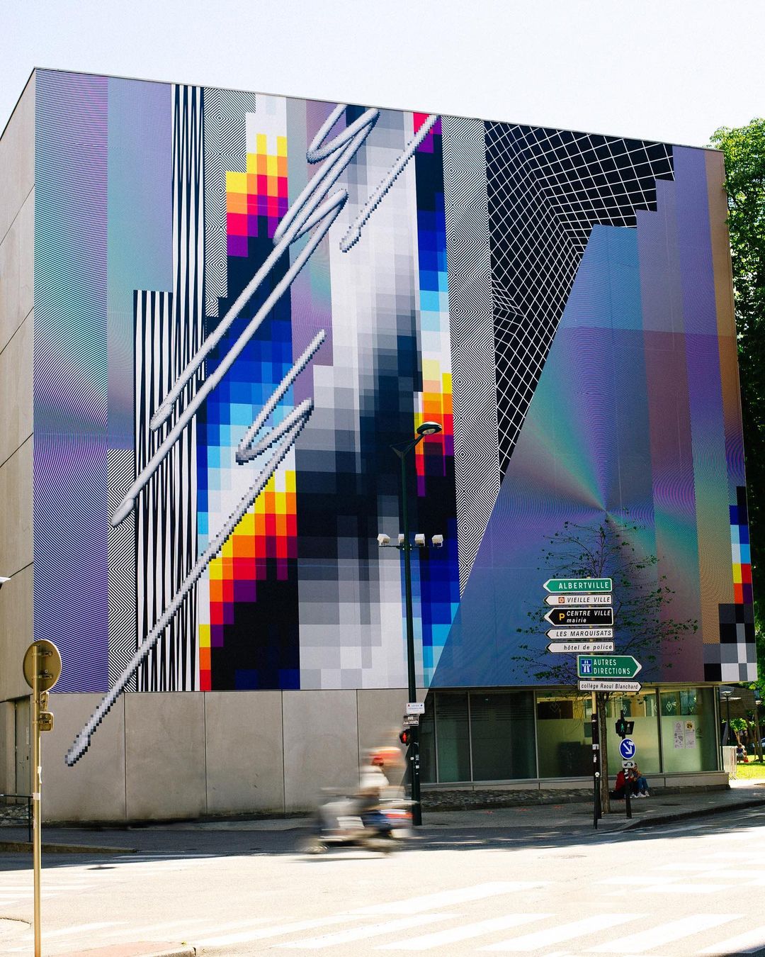 Beyond The Streets: The Superb Chromatic Artworks by Felipe Pantone ...
