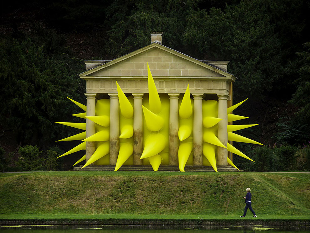 Artist Creates Ephemeral Large-Scale Art Installations that Aim to ...