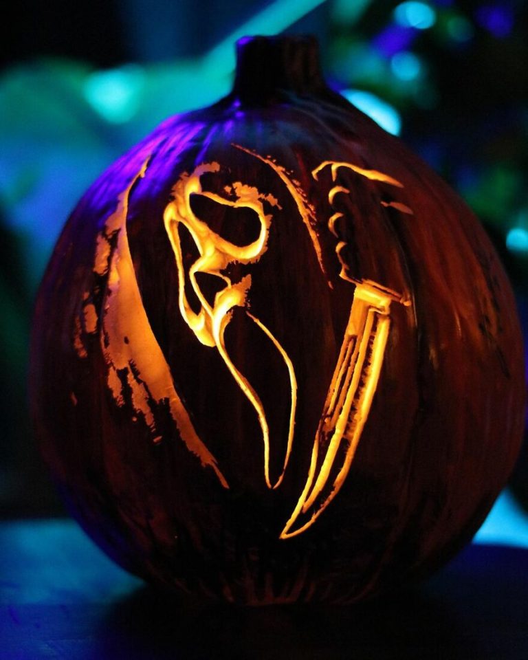 Artist Creates Incredibly Detailed Pumpkins With References To Pop ...