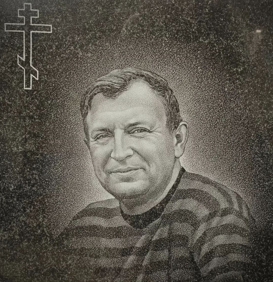 Artist Creates Beautiful Photorealistic Posthumous Portraits of People ...