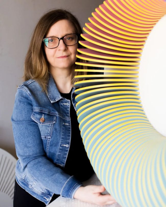 Anna Kruhelska Creates Stunning Geometric Paper Sculptures that ...