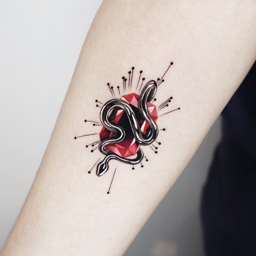 Golden Ink Mastercraft: Hyper-Realistic Golden Tattoos Created by Jooa ...