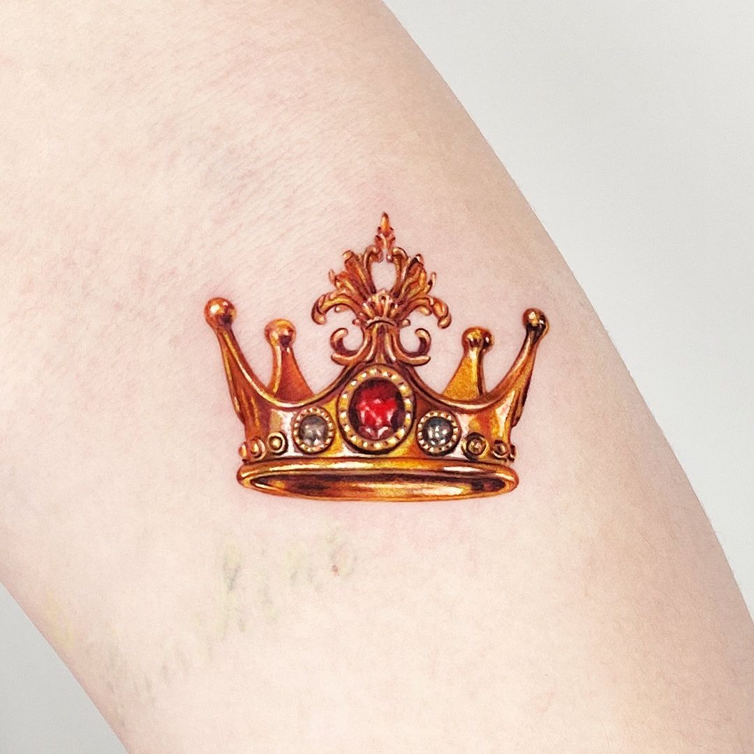 Golden Ink Mastercraft: Hyper-Realistic Golden Tattoos Created by Jooa ...