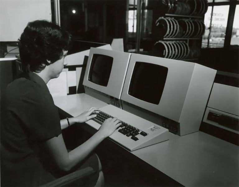 A Look Back at the Workplaces and Offices of the 1970s and 1980s ...