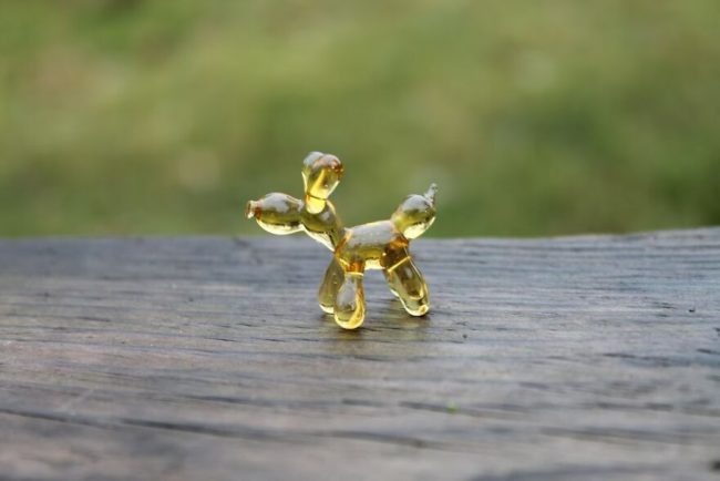 Artist Creates A Whimsical Tiny Glass Balloon Dog Figurines » Design ...
