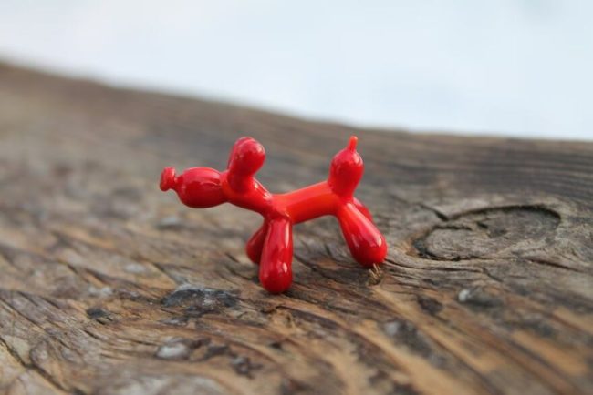 Artist Creates A Whimsical Tiny Glass Balloon Dog Figurines » Design ...