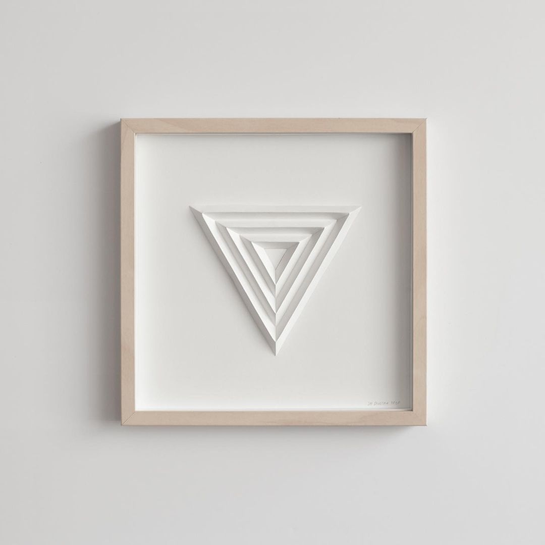 Artist Zai Divecha Brings Illusion of Movement to Life in Monochromatic ...