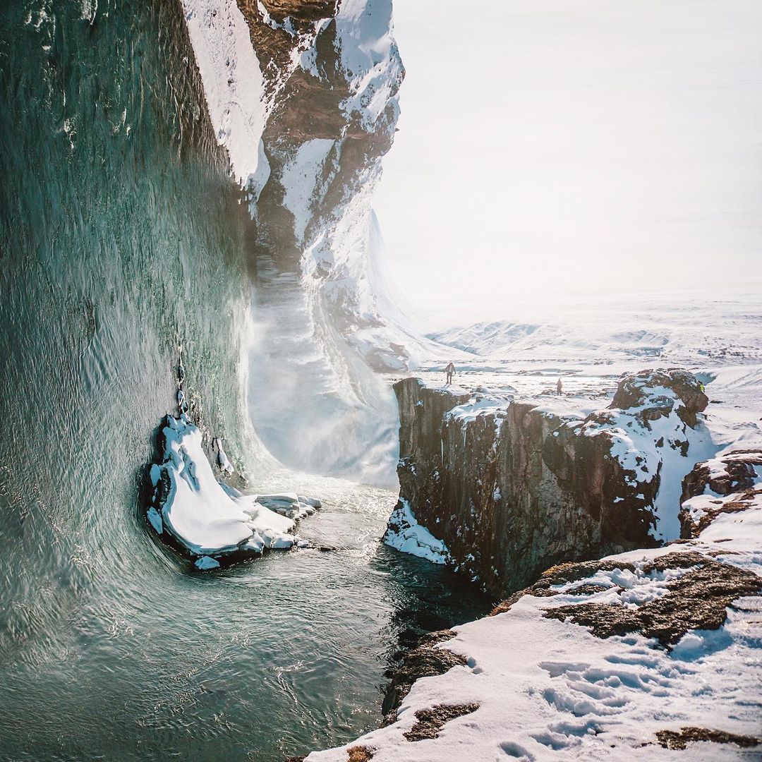 Exploring the Power of Surreal Landscapes – The Otherworldly Art of ...