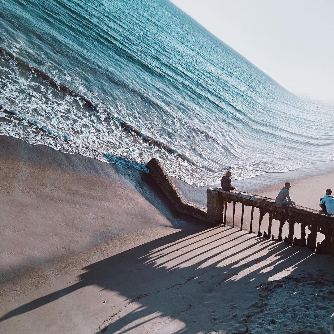 Exploring the Power of Surreal Landscapes – The Otherworldly Art of ...