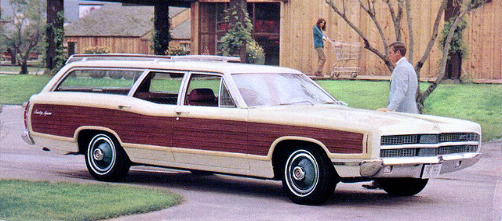 The Pioneering Ford Aurora II: A Living Room on Wheels Unveiled in 1969 ...