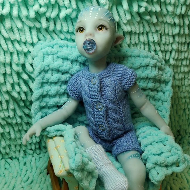 This Artist Creates Unique Silicone Alien Baby-Dolls, And They Are ...