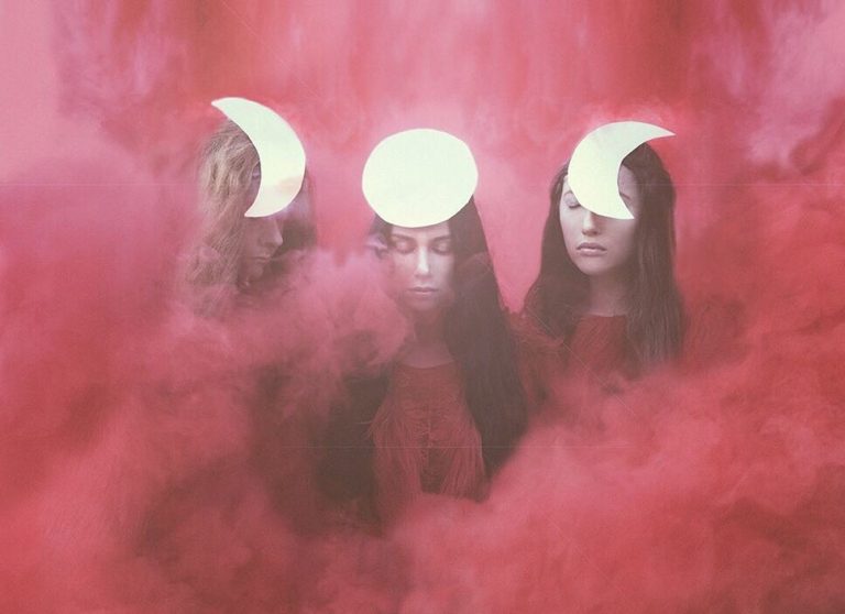 Unveiling Emotion and Identity: The Captivating Portraits of Liz Bretz ...