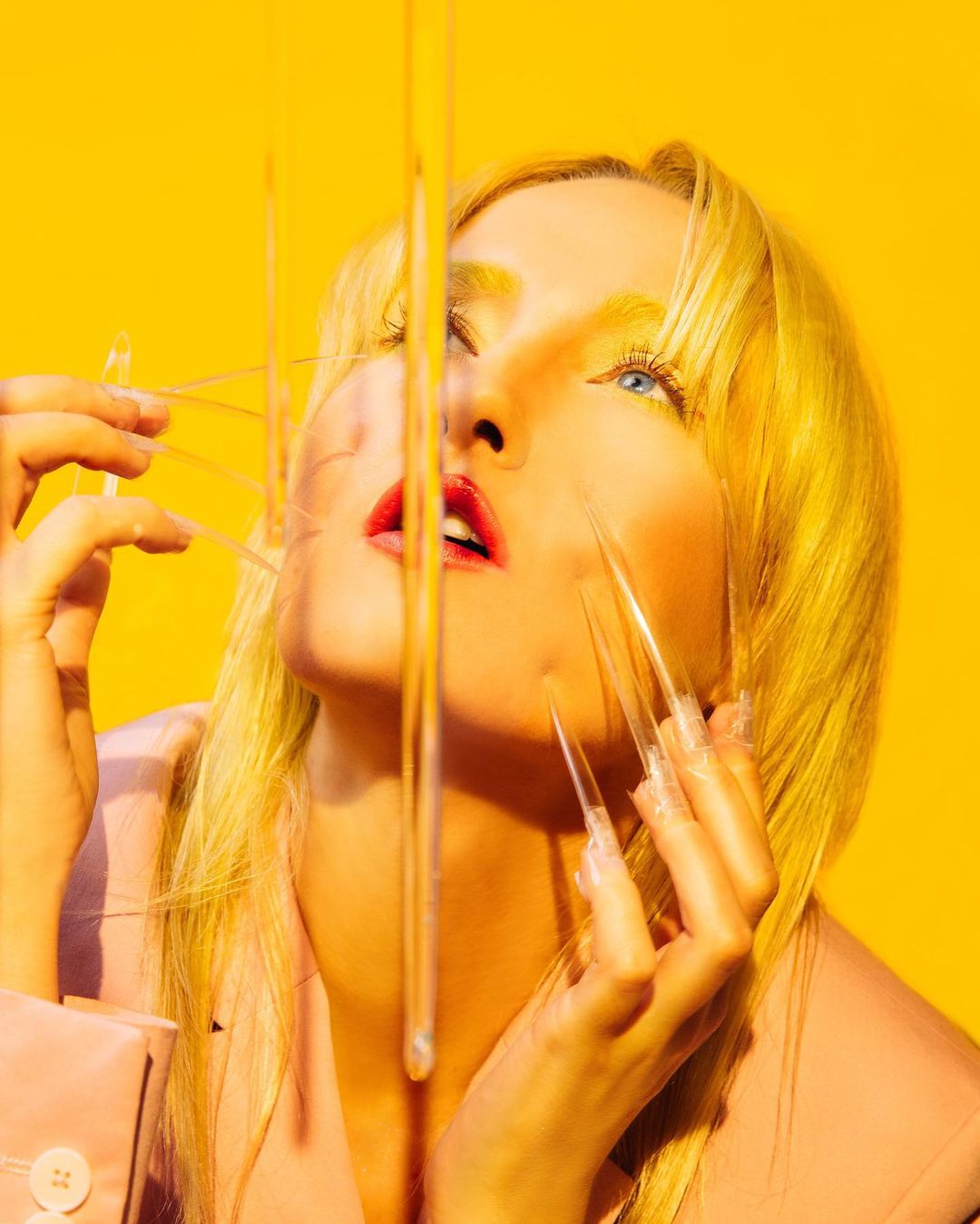 Unveiling Emotion and Identity: The Captivating Portraits of Liz Bretz ...