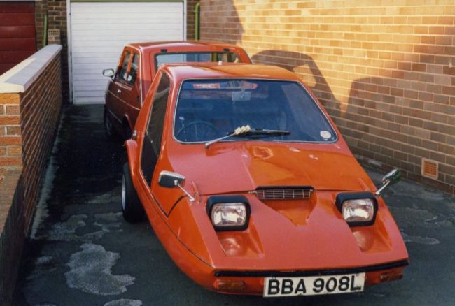 A Visual Journey Through the History of the Bond Bug: The Three-Wheeled ...