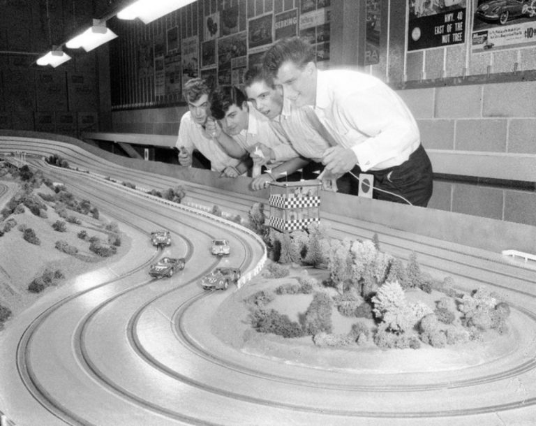 Slot Car Racing: The Hobby that Took America by Storm and Then Vanished ...