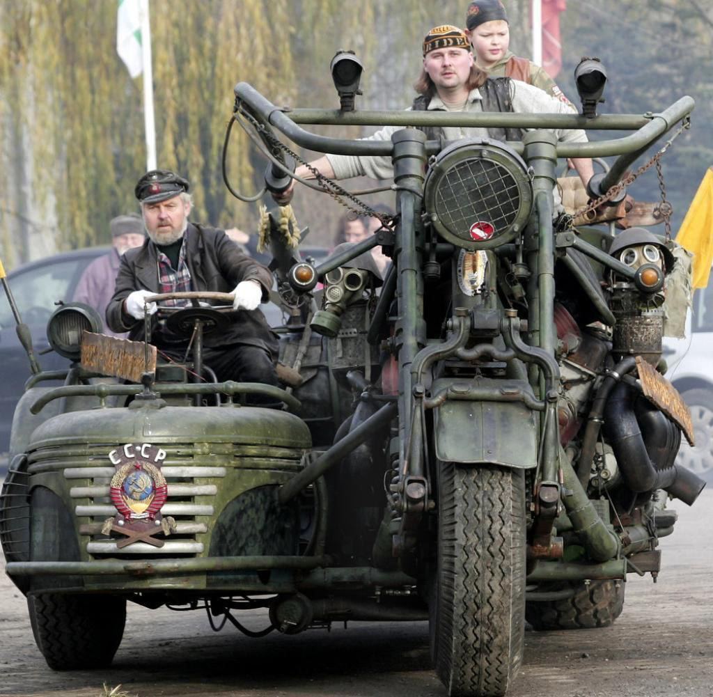 “Panzerbike”: German Mechanics Create World’s Largest Motorcycle ...