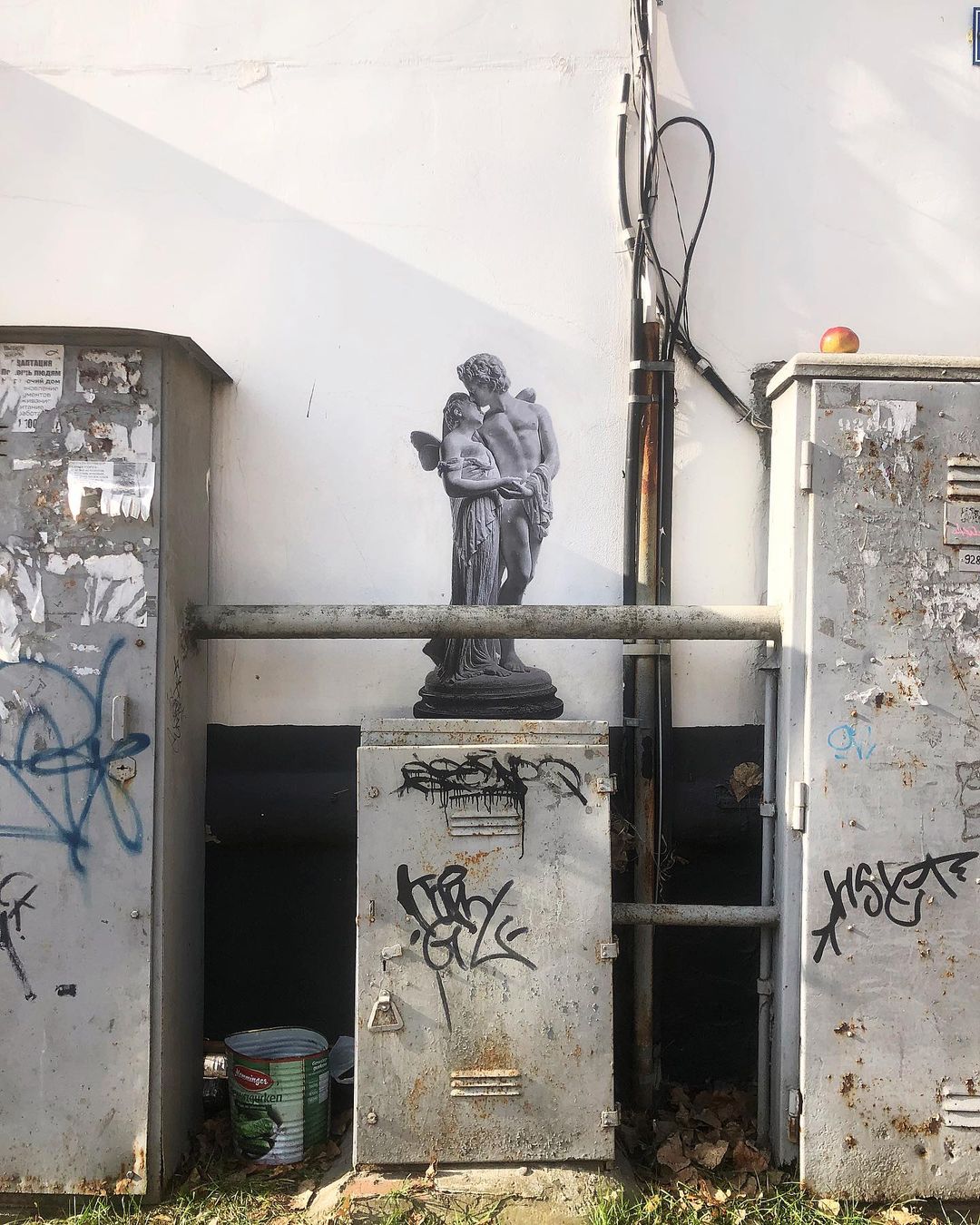 Meet Fernando, The Enigmatic Street Artist Whose Masterpieces Speak ...