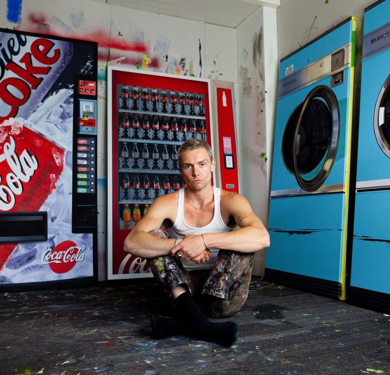 Hyperrealistic Art of Callum Eaton, A Timeless Tribute to Everyday ...