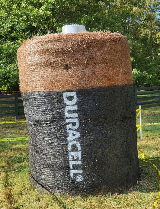Crafting Halloween Magic: Jean Marie Smith’s Spectacular Hay Bale Art ...