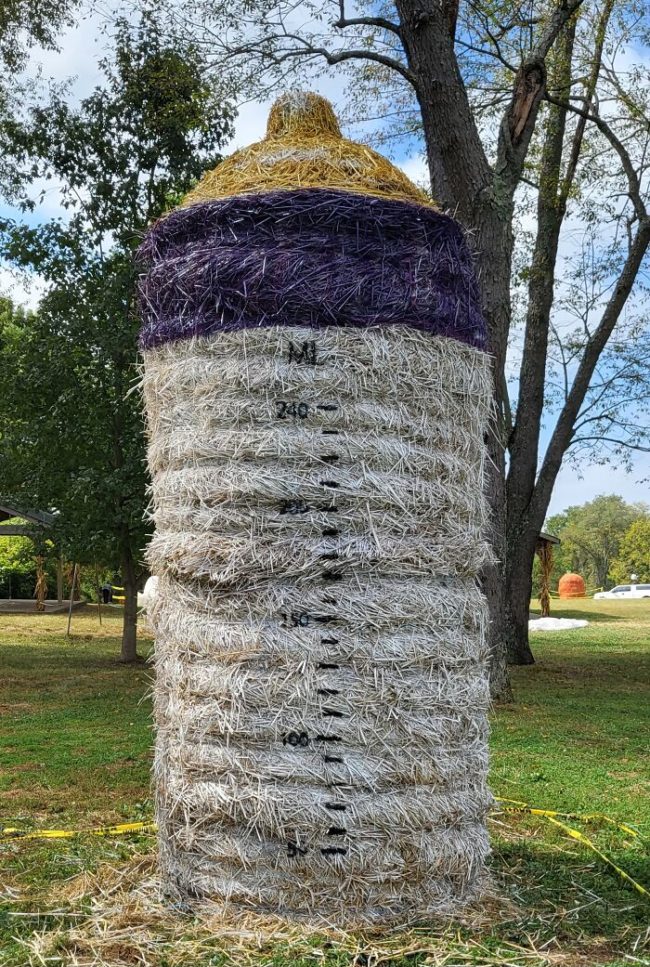 Crafting Halloween Magic: Jean Marie Smith’s Spectacular Hay Bale Art ...
