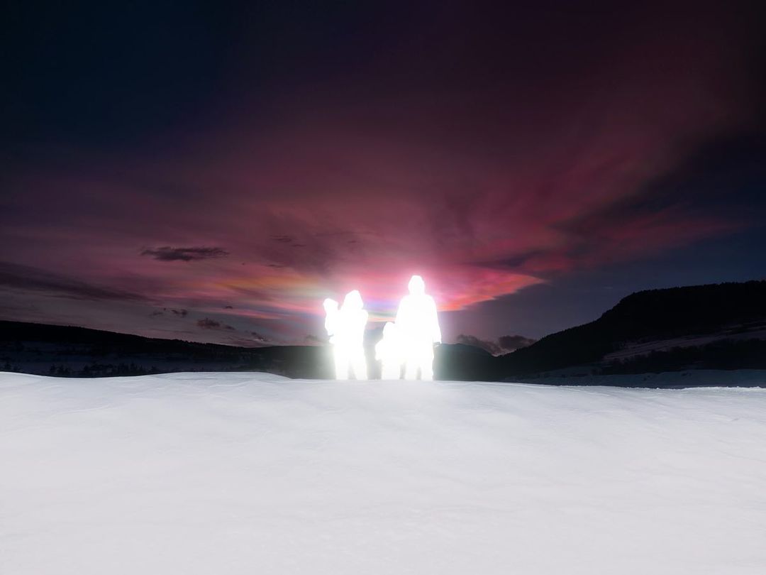 “Family Portraits”: A Surreal and Melancholic Series by Inka and Niclas ...
