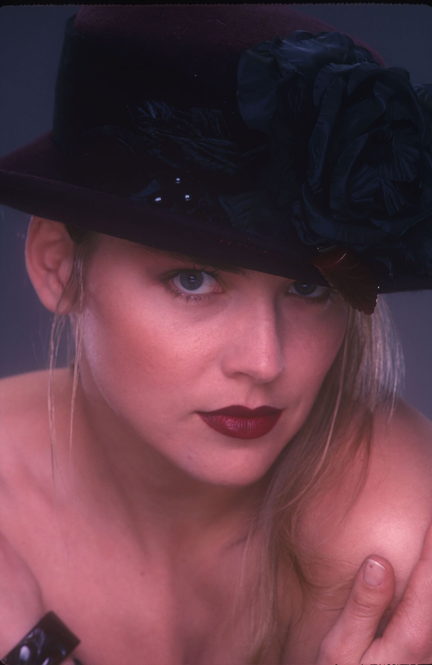 Beautiful Publicity Photographs of Sharon Stone for “Total Recall ...