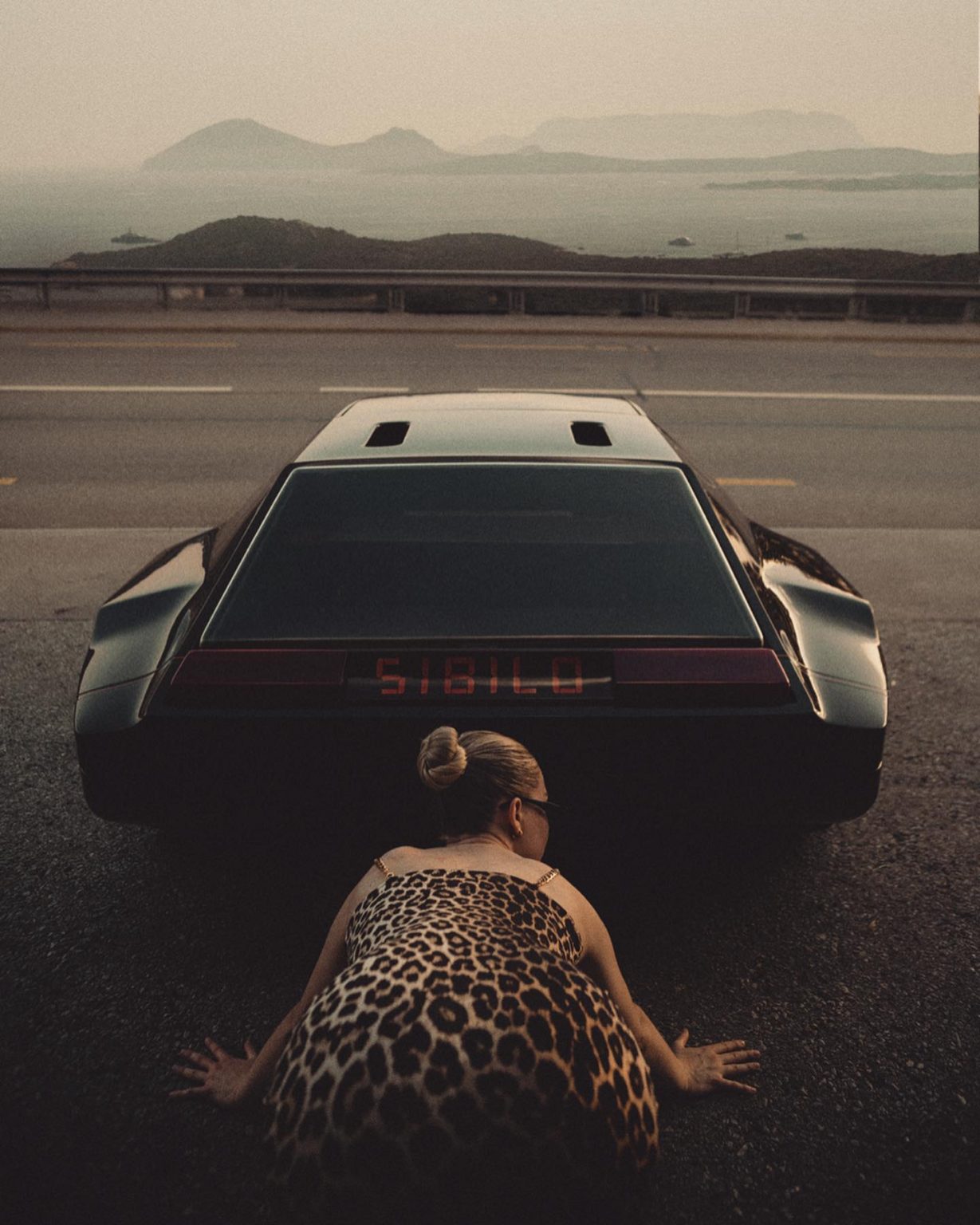 Photographer Captures Beautiful Photo Shoot of A Girl-Model and 1978 ...