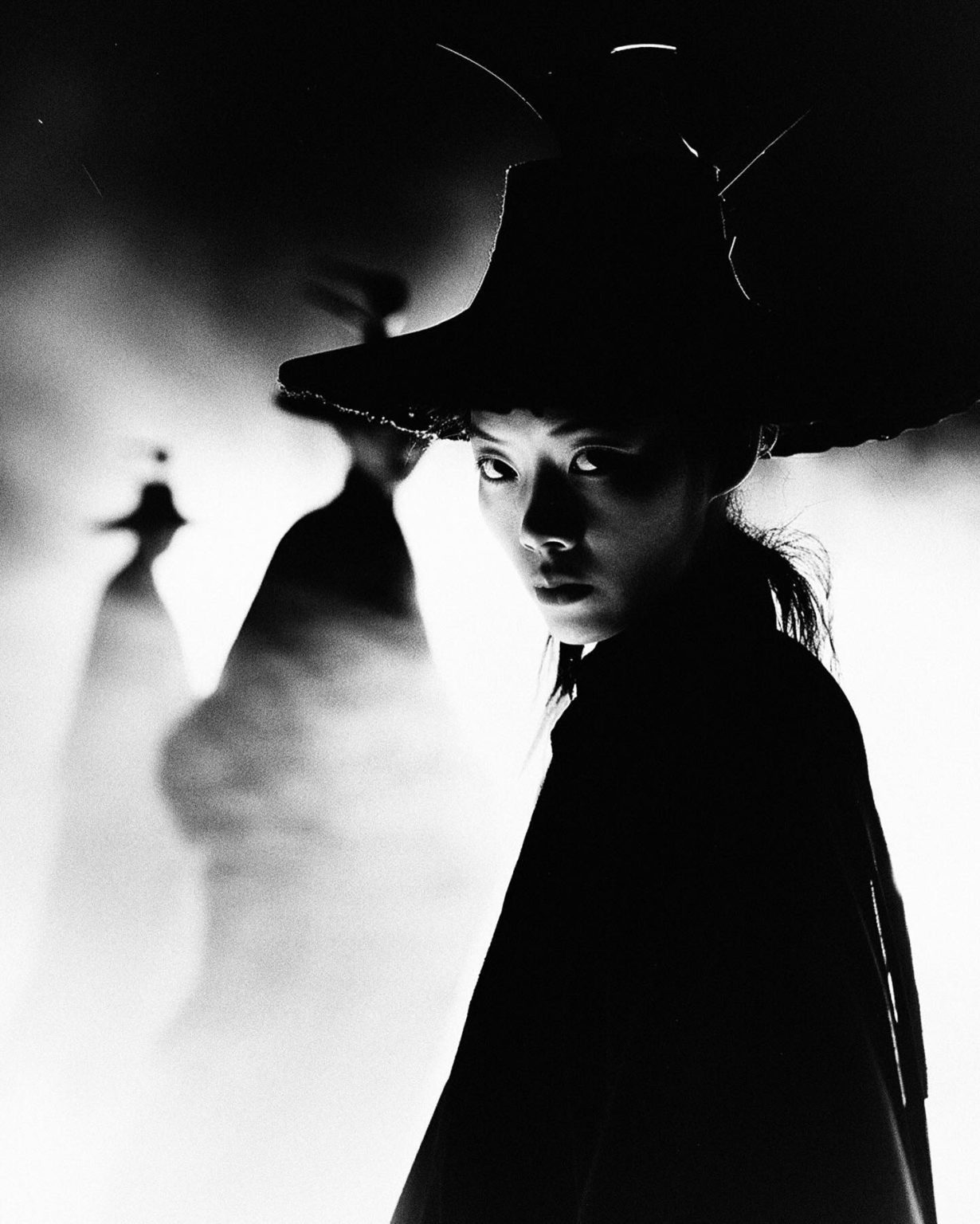 Spanish Visual Artist Creates Amazing Experimental AI Photography ...