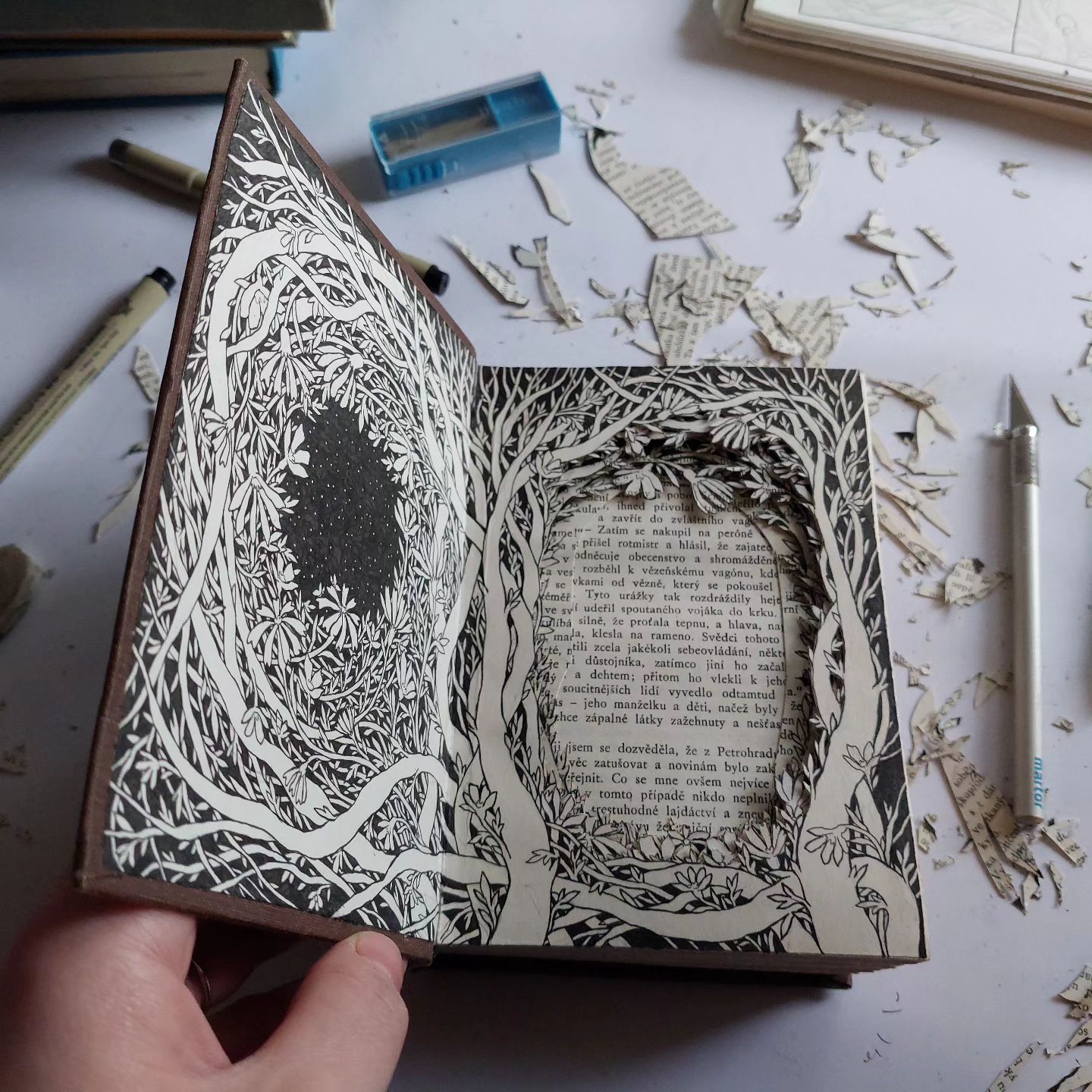 Artist Isobelle Ouzman’s Creates Amazing Altered Books with Fairytale ...