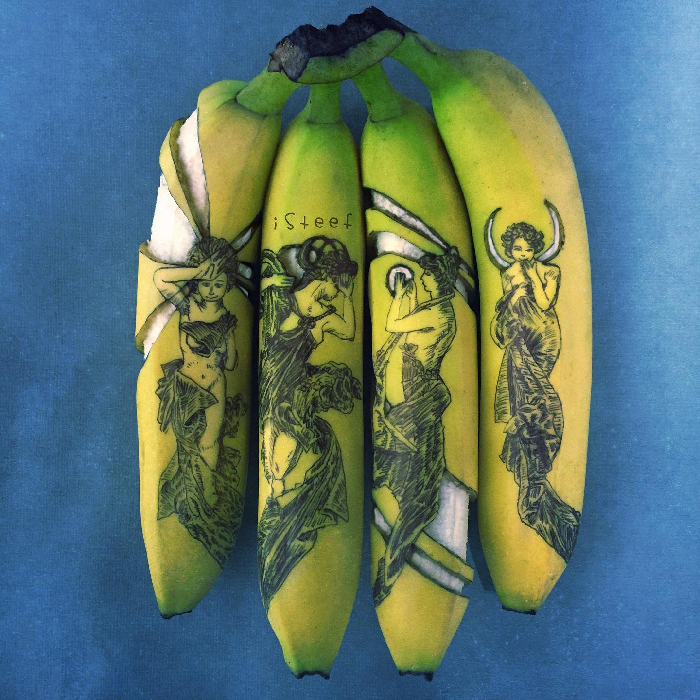 A Banana Artist Who Turns The Fruit Into Cartoons, Animals, and More ...
